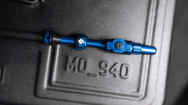 MUC-OFF Tubeless Valve Big Bore Lite Black – Sticky Bottle